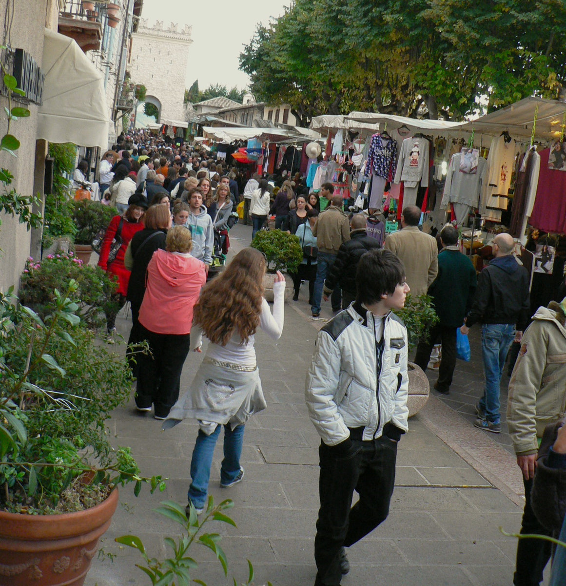 Markets are both an Italian institution and tradition – Paradiso ...